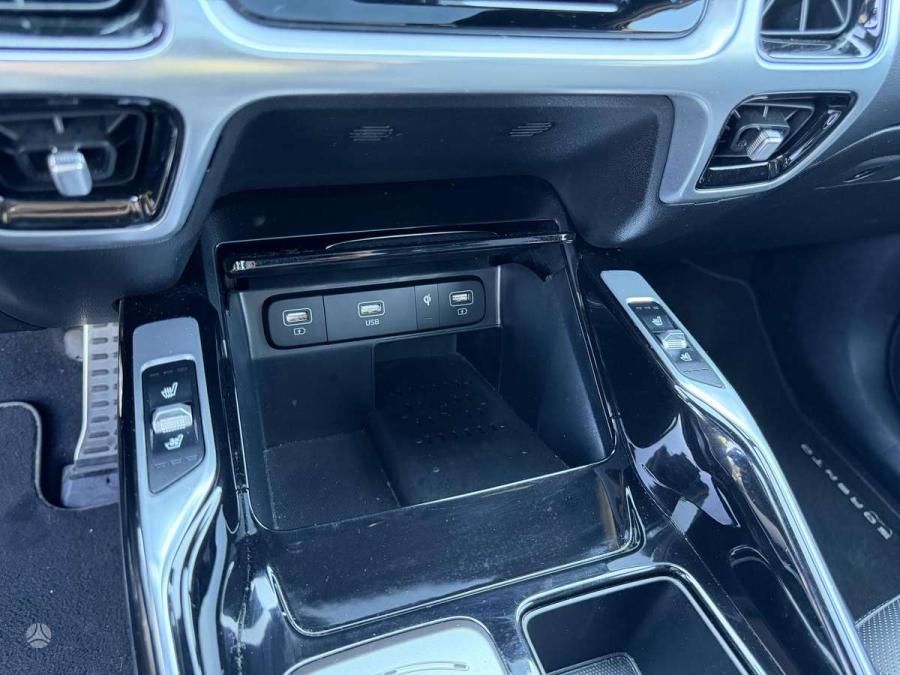 Pelēks Kia Sorento 2021 Viļņa, ar dzinēja tilpumu 1.60 L un nobraukumu 96 tūkst. km par 32350 €, foto 32 vietnē AUTOMOTO.COM.LV