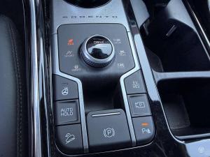 Pelēks Kia Sorento 2021 Viļņa, ar dzinēja tilpumu 1.60 L un nobraukumu 96 tūkst. km par 32350 €, foto 34 vietnē AUTOMOTO.COM.LV