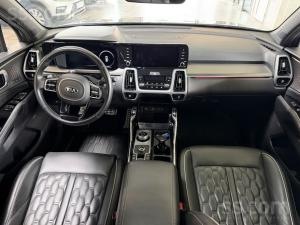 Grey Kia Sorento 2021 in Riga, with an engine capacity of 2.20 L and mileage of 144 thousand km for 26900 €, photo 17 on AUTOMOTO.COM.LV