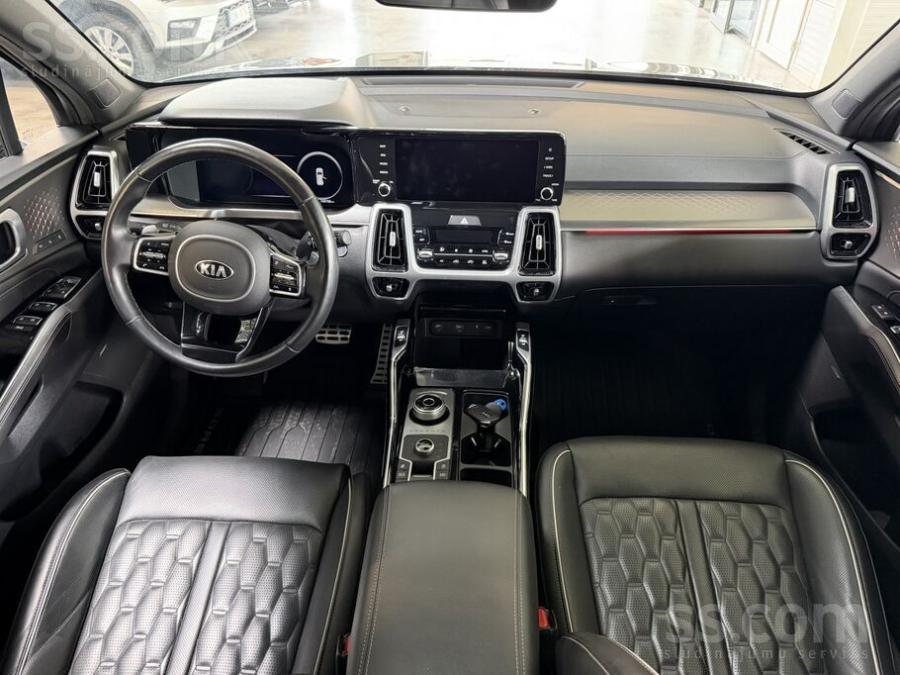 Grey Kia Sorento 2021 in Riga, with an engine capacity of 2.20 L and mileage of 144 thousand km for 26900 €, photo 17 on AUTOMOTO.COM.LV