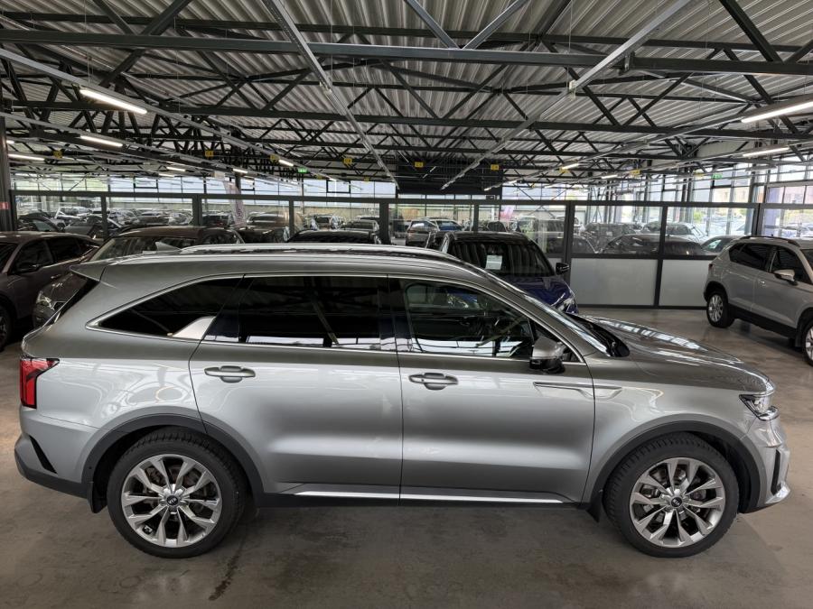Pelēks Kia Sorento 2021 Rīga, ar dzinēja tilpumu 2.20 L un nobraukumu 144 tūkst. km par 26900 €, foto 5 vietnē AUTOMOTO.COM.LV