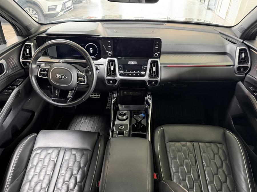 Pelēks Kia Sorento 2021 Rīga, ar dzinēja tilpumu 2.20 L un nobraukumu 144 tūkst. km par 26900 €, foto 16 vietnē AUTOMOTO.COM.LV