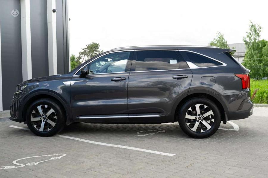 Pelēks Kia Sorento 2021 Viļņa, ar dzinēja tilpumu 2.20 L un nobraukumu 183 tūkst. km par 23900 €, foto 3 vietnē AUTOMOTO.COM.LV