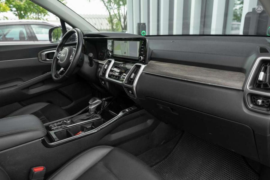 Pelēks Kia Sorento 2021 Viļņa, ar dzinēja tilpumu 2.20 L un nobraukumu 183 tūkst. km par 23900 €, foto 18 vietnē AUTOMOTO.COM.LV