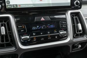Pelēks Kia Sorento 2021 Viļņa, ar dzinēja tilpumu 2.20 L un nobraukumu 183 tūkst. km par 23900 €, foto 31 vietnē AUTOMOTO.COM.LV