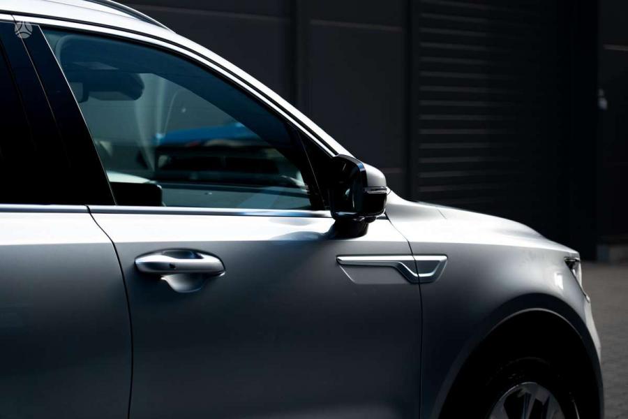 Grey Kia Sorento 2021 in Klaipeda, with an engine capacity of 2.15 L and mileage of 134 thousand km for 26800 €, photo 8 on AUTOMOTO.COM.LV
