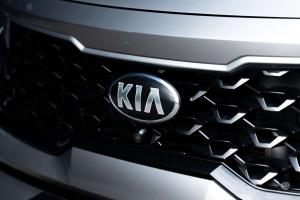 Grey Kia Sorento 2021 in Klaipeda, with an engine capacity of 2.15 L and mileage of 134 thousand km for 26800 €, photo 9 on AUTOMOTO.COM.LV