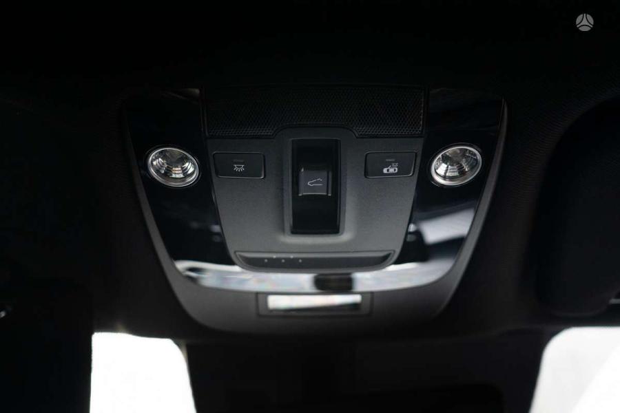 Grey Kia Sorento 2021 in Klaipeda, with an engine capacity of 2.15 L and mileage of 134 thousand km for 26800 €, photo 18 on AUTOMOTO.COM.LV