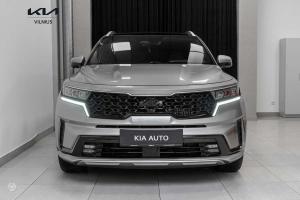 Grey Kia Sorento 2021 in Vilnius, with an engine capacity of 1.60 L and mileage of 41 thousand km for 37900 €, photo 4 on AUTOMOTO.COM.LV