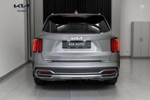 Grey Kia Sorento 2021 in Vilnius, with an engine capacity of 1.60 L and mileage of 41 thousand km for 37900 €, photo 5 on AUTOMOTO.COM.LV