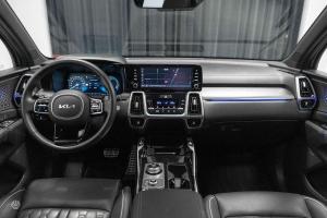 Grey Kia Sorento 2021 in Vilnius, with an engine capacity of 1.60 L and mileage of 41 thousand km for 37900 €, photo 6 on AUTOMOTO.COM.LV