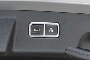 Grey Kia Sorento 2021 in Vilnius, with an engine capacity of 1.60 L and mileage of 41 thousand km for 37900 €, photo 11 on AUTOMOTO.COM.LV