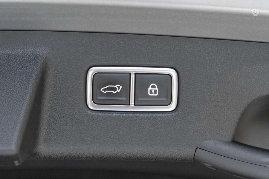 Grey Kia Sorento 2021 in Vilnius, with an engine capacity of 1.60 L and mileage of 41 thousand km for 37900 €, photo 11 on AUTOMOTO.COM.LV