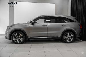 Grey Kia Sorento 2021 in Vilnius, with an engine capacity of 1.60 L and mileage of 41 thousand km for 37900 €, photo 33 on AUTOMOTO.COM.LV