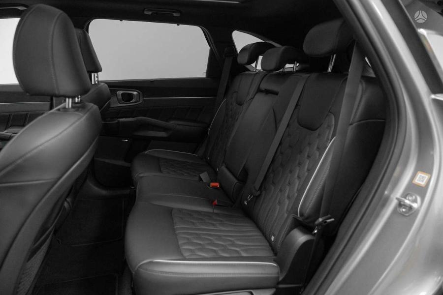 Pelēks Kia Sorento 2021 Viļņa, ar dzinēja tilpumu 1.60 L un nobraukumu 41 tūkst. km par 37900 €, foto 9 vietnē AUTOMOTO.COM.LV