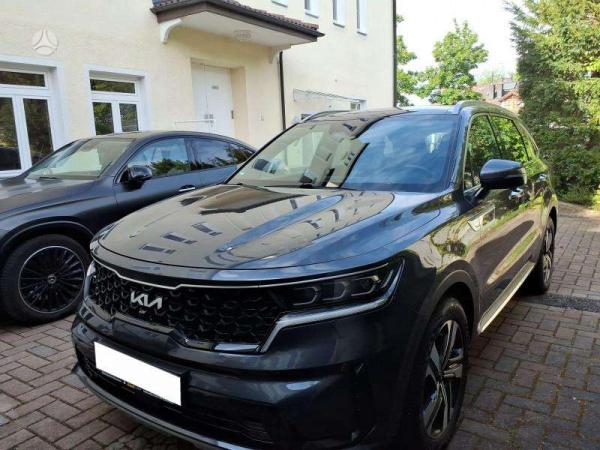 Pelēks Kia Sorento 2022 Viļņa, ar dzinēja tilpumu 1.60 L un nobraukumu 85 tūkst. km par 32065 €, foto 2 vietnē AUTOMOTO.COM.LV