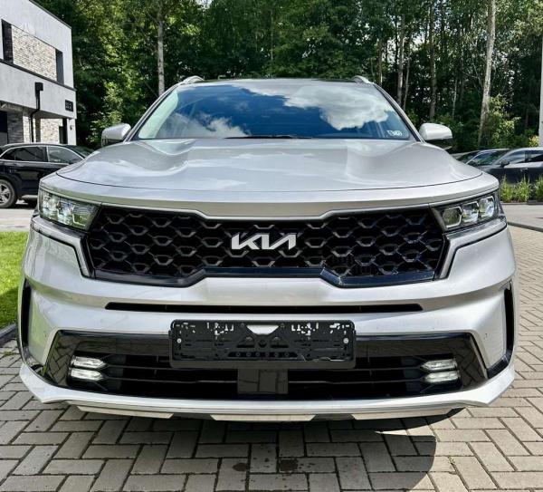 Pelēks Kia Sorento 2022 Viļņa, ar dzinēja tilpumu 1.60 L un nobraukumu 120 tūkst. km par 24400 €, foto  vietnē AUTOMOTO.COM.LV
