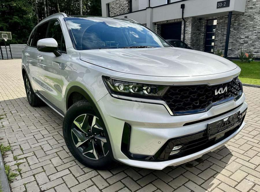Pelēks Kia Sorento 2022 Viļņa, ar dzinēja tilpumu 1.60 L un nobraukumu 120 tūkst. km par 24400 €, foto 3 vietnē AUTOMOTO.COM.LV