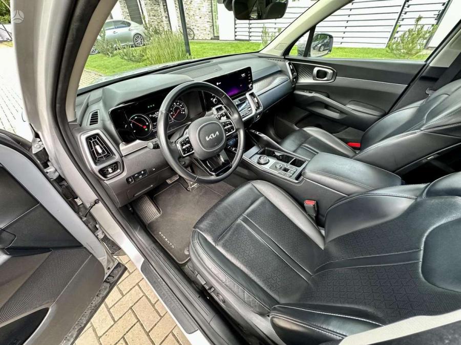 Pelēks Kia Sorento 2022 Viļņa, ar dzinēja tilpumu 1.60 L un nobraukumu 120 tūkst. km par 24400 €, foto 16 vietnē AUTOMOTO.COM.LV