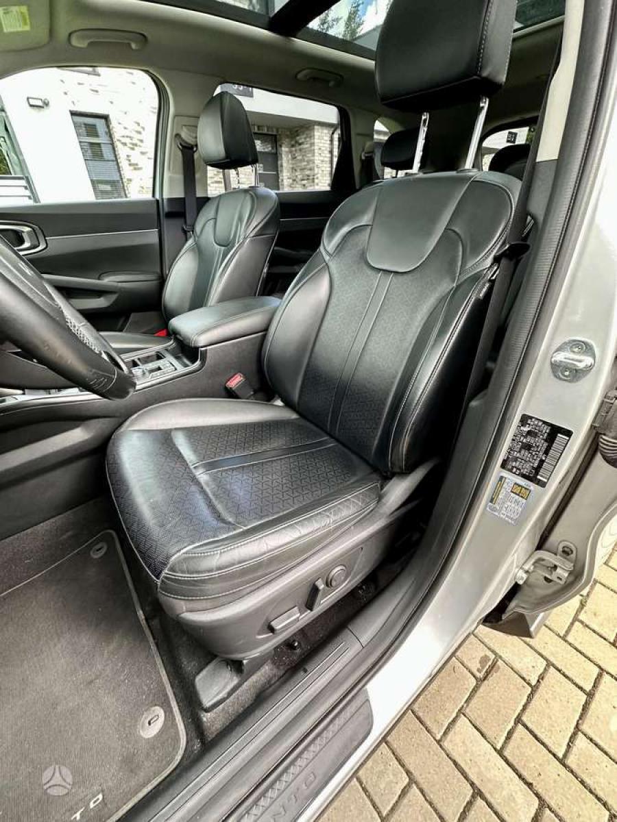 Pelēks Kia Sorento 2022 Viļņa, ar dzinēja tilpumu 1.60 L un nobraukumu 120 tūkst. km par 24400 €, foto 18 vietnē AUTOMOTO.COM.LV