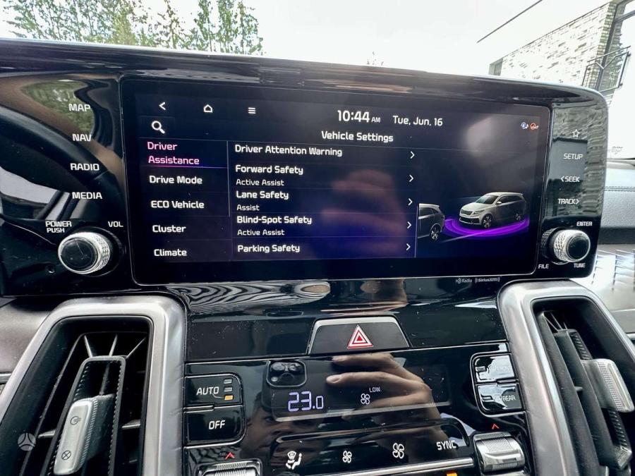Pelēks Kia Sorento 2022 Viļņa, ar dzinēja tilpumu 1.60 L un nobraukumu 120 tūkst. km par 24400 €, foto 30 vietnē AUTOMOTO.COM.LV