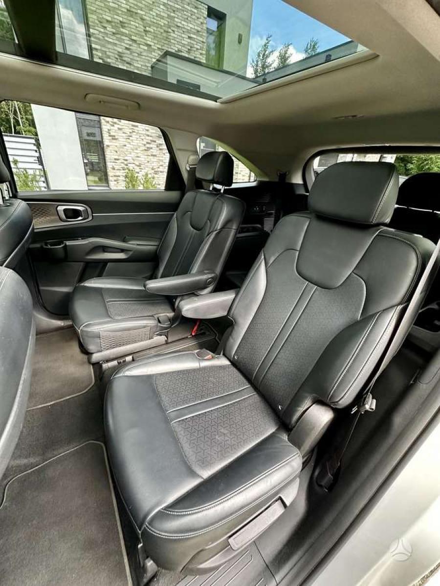 Pelēks Kia Sorento 2022 Viļņa, ar dzinēja tilpumu 1.60 L un nobraukumu 120 tūkst. km par 24400 €, foto 37 vietnē AUTOMOTO.COM.LV