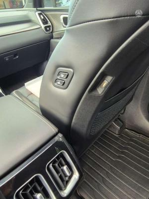Grey Kia Sorento 2022 in Marijampole, with an engine capacity of 2.15 L and mileage of 235 thousand km for 22500 €, photo 8 on AUTOMOTO.COM.LV
