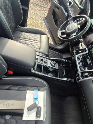 Grey Kia Sorento 2022 in Marijampole, with an engine capacity of 2.15 L and mileage of 235 thousand km for 22500 €, photo 12 on AUTOMOTO.COM.LV