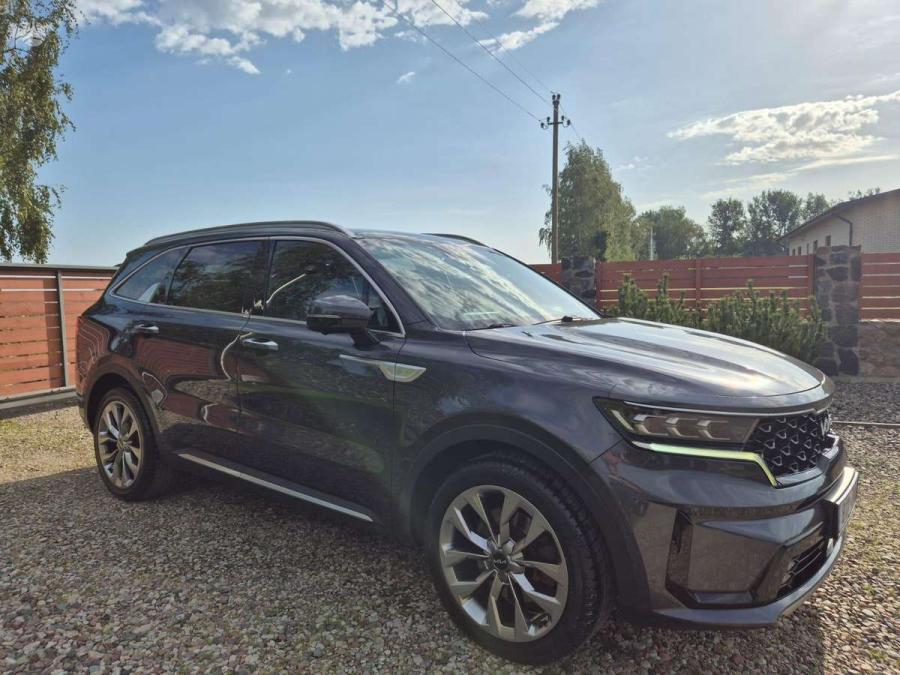 Grey Kia Sorento 2022 in Marijampole, with an engine capacity of 2.15 L and mileage of 235 thousand km for 22500 €, photo 25 on AUTOMOTO.COM.LV