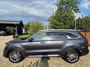 Grey Kia Sorento 2022 in Marijampole, with an engine capacity of 2.15 L and mileage of 235 thousand km for 22500 €, photo 27 on AUTOMOTO.COM.LV