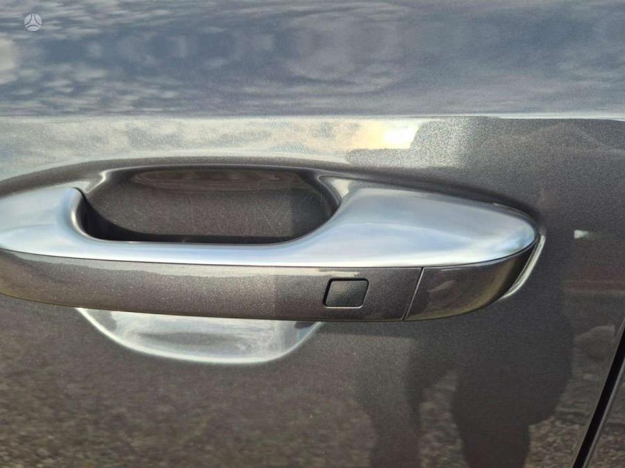 Grey Kia Sorento 2022 in Marijampole, with an engine capacity of 2.15 L and mileage of 235 thousand km for 22500 €, photo 35 on AUTOMOTO.COM.LV