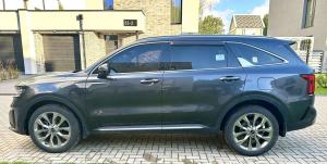 Pelēks Kia Sorento 2022 Viļņa, ar dzinēja tilpumu 2.15 L un nobraukumu 161 tūkst. km par 15250 €, foto 5 vietnē AUTOMOTO.COM.LV