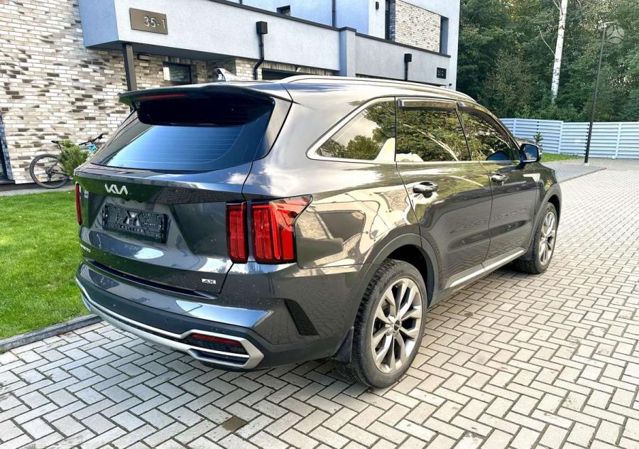 Pelēks Kia Sorento 2022 Viļņa, ar dzinēja tilpumu 2.15 L un nobraukumu 161 tūkst. km par 15250 €, foto 6 vietnē AUTOMOTO.COM.LV