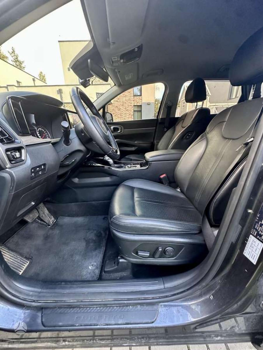Pelēks Kia Sorento 2022 Viļņa, ar dzinēja tilpumu 2.15 L un nobraukumu 161 tūkst. km par 15250 €, foto 18 vietnē AUTOMOTO.COM.LV