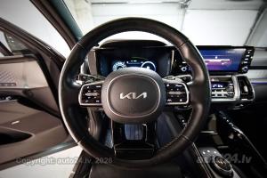 Grey Kia Sorento 2023 in Tallinn, with an engine capacity of 2.20 L and mileage of 127 thousand km for 32990 €, photo 16 on AUTOMOTO.COM.LV