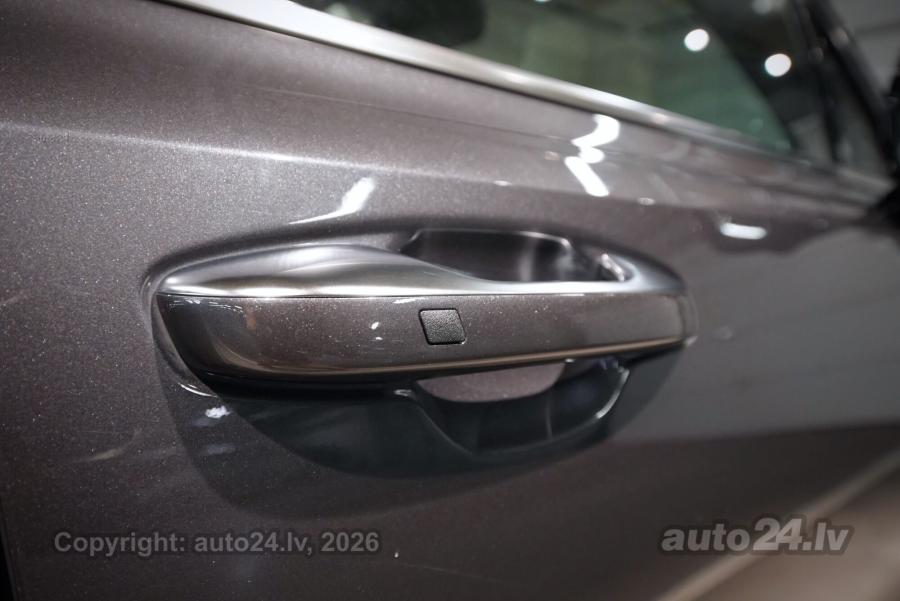 Grey Kia Sorento 2023 in Tallinn, with an engine capacity of 2.20 L and mileage of 127 thousand km for 32990 €, photo 29 on AUTOMOTO.COM.LV