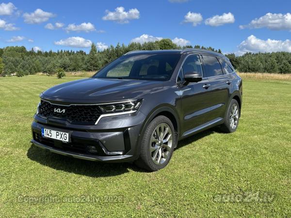 Pelēks Kia Sorento 2024 Tallina, ar dzinēja tilpumu 2.20 L un nobraukumu 47 tūkst. km par 45900 €, foto 1 vietnē AUTOMOTO.COM.LV