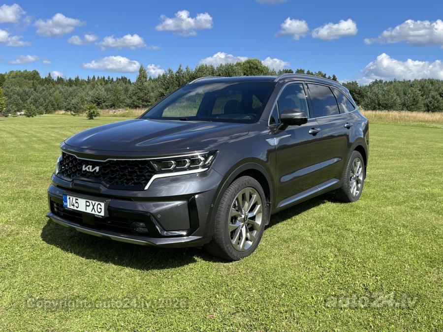 Pelēks Kia Sorento 2024 Tallina, ar dzinēja tilpumu 2.20 L un nobraukumu 47 tūkst. km par 45900 €, foto 1 vietnē AUTOMOTO.COM.LV