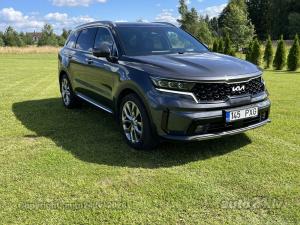 Pelēks Kia Sorento 2024 Tallina, ar dzinēja tilpumu 2.20 L un nobraukumu 47 tūkst. km par 45900 €, foto 3 vietnē AUTOMOTO.COM.LV