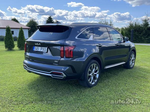 Pelēks Kia Sorento 2024 Tallina, ar dzinēja tilpumu 2.20 L un nobraukumu 47 tūkst. km par 45900 €, foto 4 vietnē AUTOMOTO.COM.LV