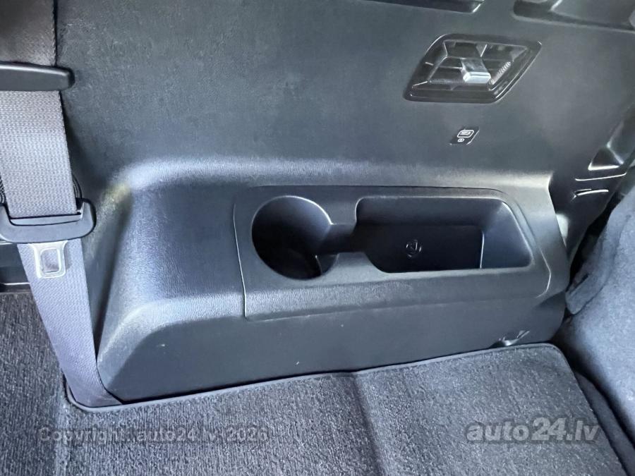 Pelēks Kia Sorento 2024 Tallina, ar dzinēja tilpumu 2.20 L un nobraukumu 47 tūkst. km par 45900 €, foto 20 vietnē AUTOMOTO.COM.LV