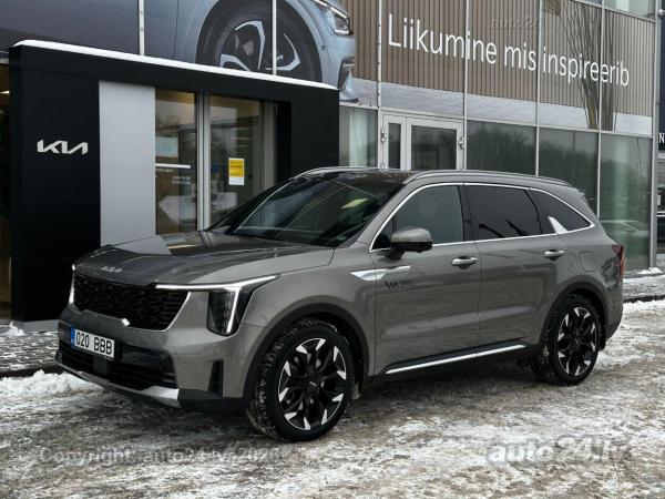Pelēks Kia Sorento 2025 Tallina, ar dzinēja tilpumu 2.20 L un nobraukumu 12 tūkst. km par 61400 €, foto 1 vietnē AUTOMOTO.COM.LV