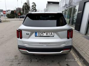 Pelēks Kia Sorento 2026 Tallina, ar dzinēja tilpumu 2.20 L un nobraukumu 5 tūkst. km par 61500 €, foto 4 vietnē AUTOMOTO.COM.LV