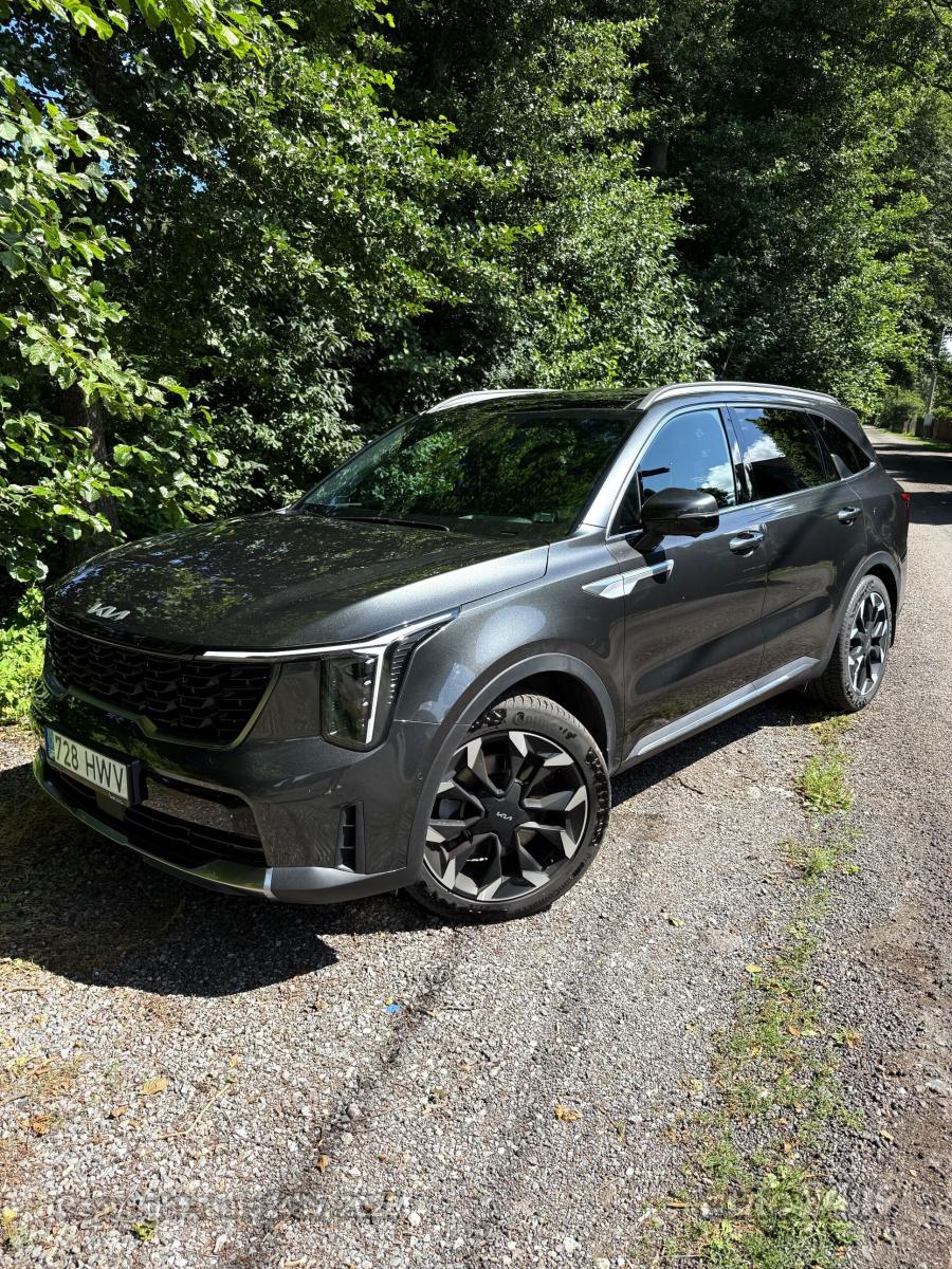 Grey Kia Sorento 2026 in Tallinn, with an engine capacity of 2.20 L and mileage of 10 thousand km for 61150 €, photo 9 on AUTOMOTO.COM.LV