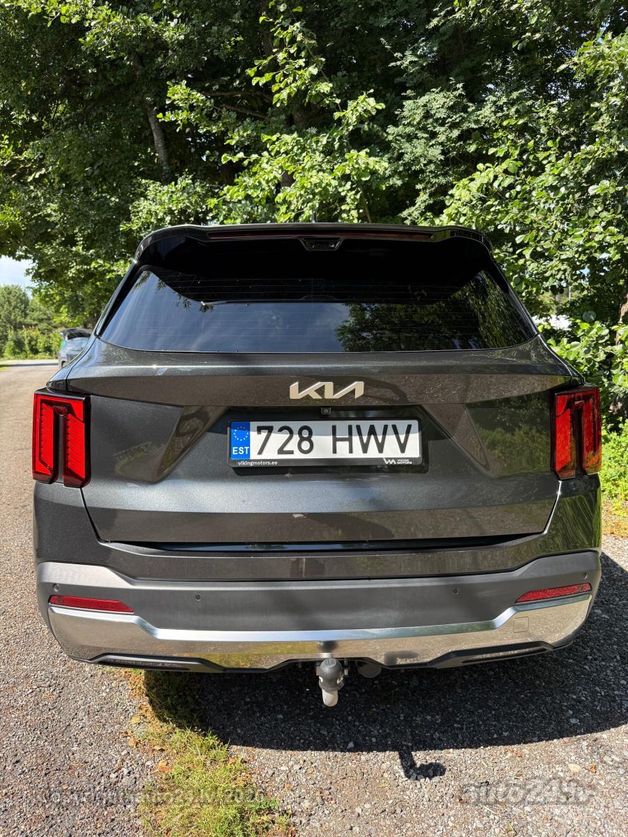 Grey Kia Sorento 2026 in Tallinn, with an engine capacity of 2.20 L and mileage of 10 thousand km for 61150 €, photo 10 on AUTOMOTO.COM.LV