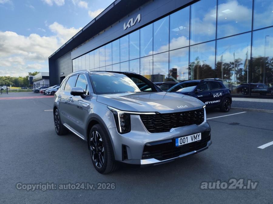 Pelēks Kia Sorento 2026 Tallina, ar dzinēja tilpumu 2.20 L un nobraukumu 9 tūkst. km par 61900 €, foto 1 vietnē AUTOMOTO.COM.LV