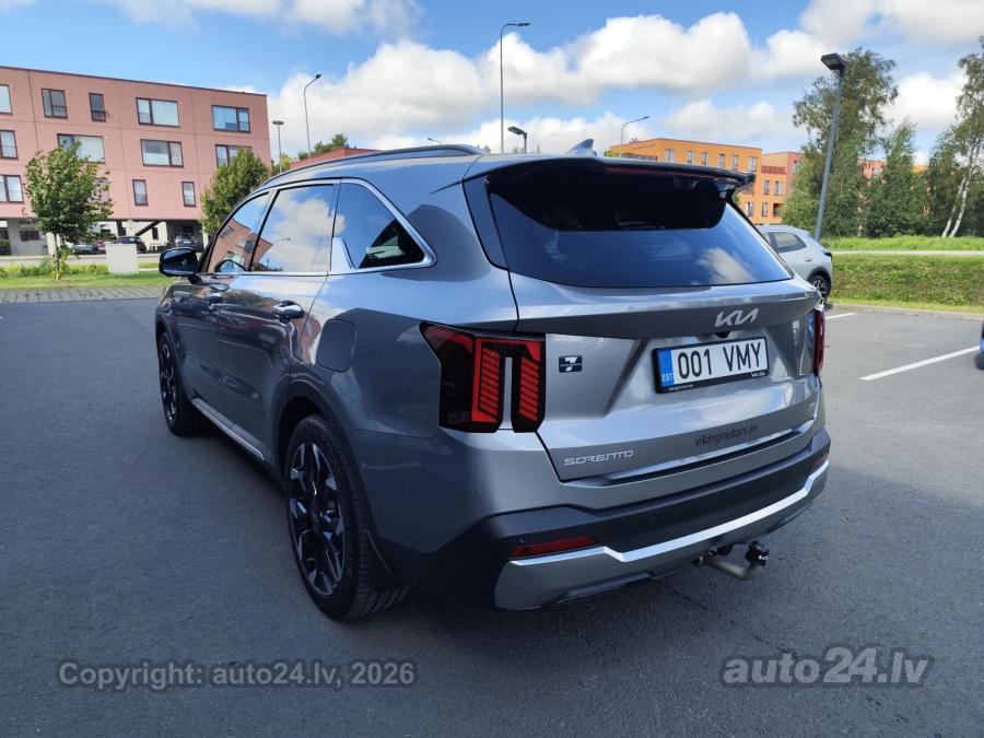 Pelēks Kia Sorento 2026 Tallina, ar dzinēja tilpumu 2.20 L un nobraukumu 9 tūkst. km par 61900 €, foto 5 vietnē AUTOMOTO.COM.LV