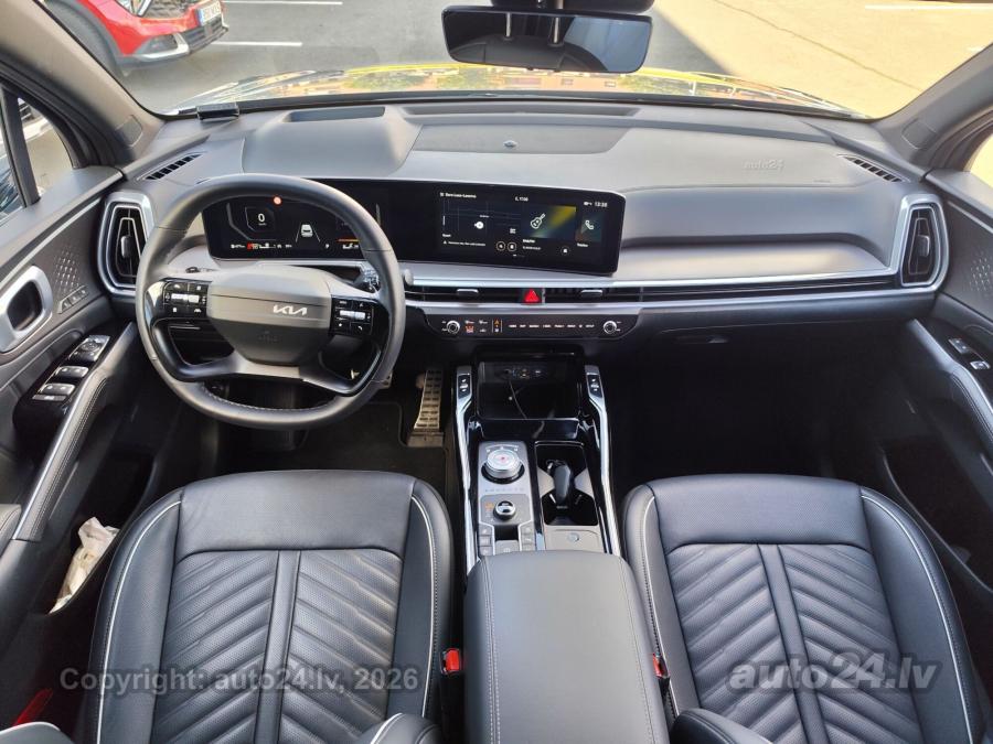 Pelēks Kia Sorento 2026 Tallina, ar dzinēja tilpumu 2.20 L un nobraukumu 9 tūkst. km par 61900 €, foto 11 vietnē AUTOMOTO.COM.LV