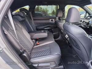 Pelēks Kia Sorento 2026 Tallina, ar dzinēja tilpumu 2.20 L un nobraukumu 9 tūkst. km par 61900 €, foto 15 vietnē AUTOMOTO.COM.LV