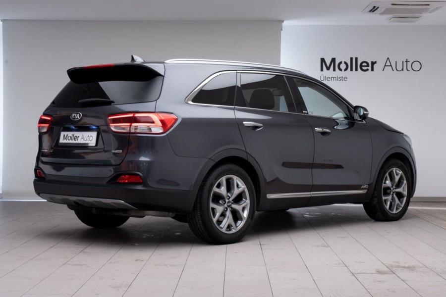 Pelēks Kia Sorento 2016 Peetri, ar dzinēja tilpumu 2.20 L un nobraukumu 141 tūkst. km par 20700 €, foto 5 vietnē AUTOMOTO.COM.LV